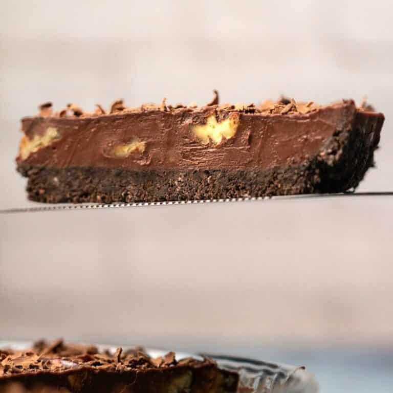 30 + Decadent Vegan Easter Desserts - Vegan With Curves